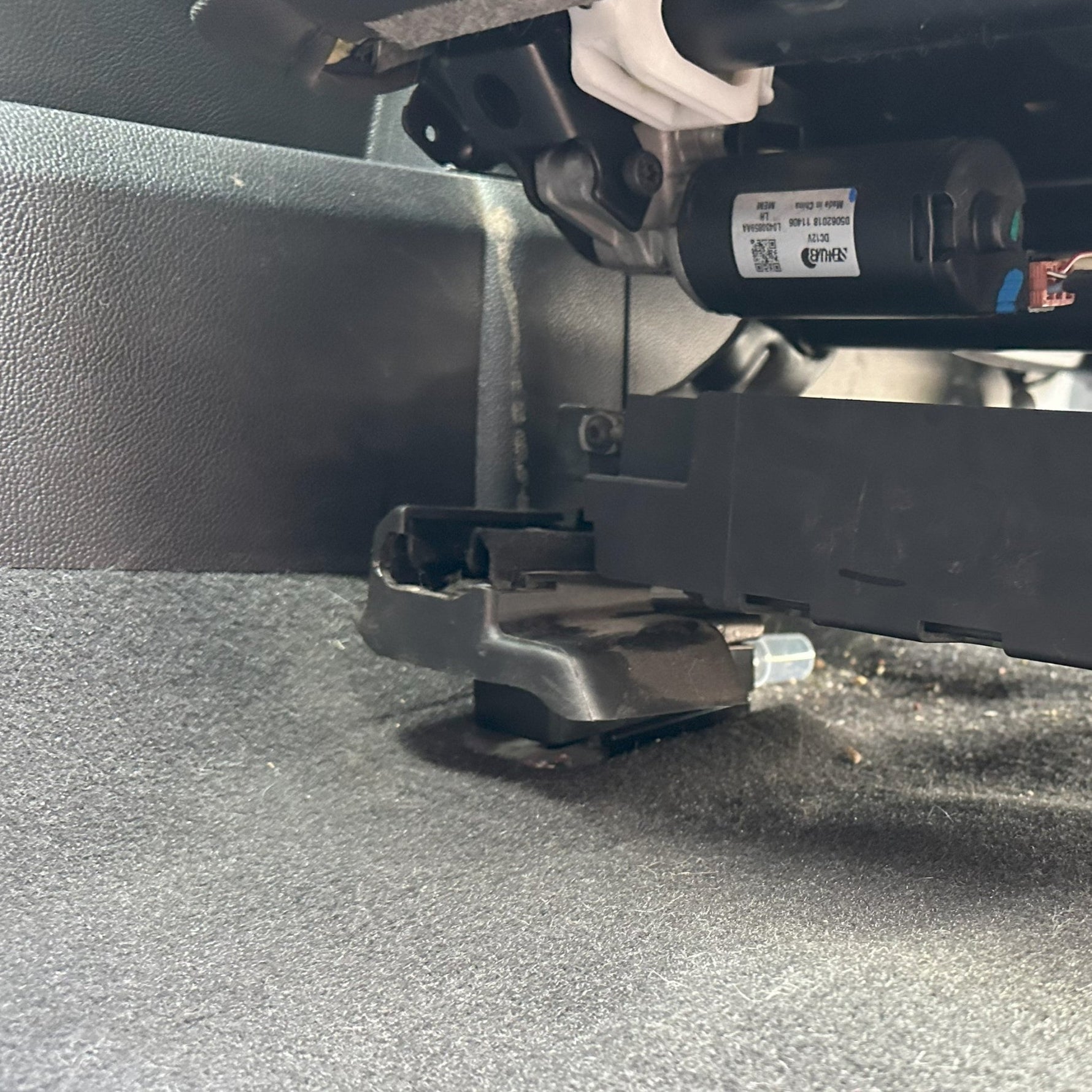 GMC & Chevy Seat Jackers – Front Seat Lift Kit – Desert Does It